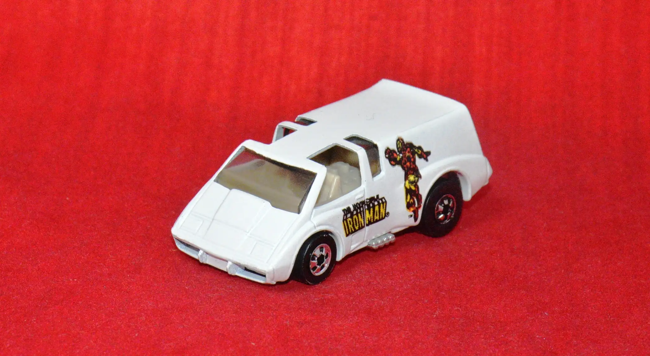 Hot Wheels Custom Ironman Vette Van - Loose Cars