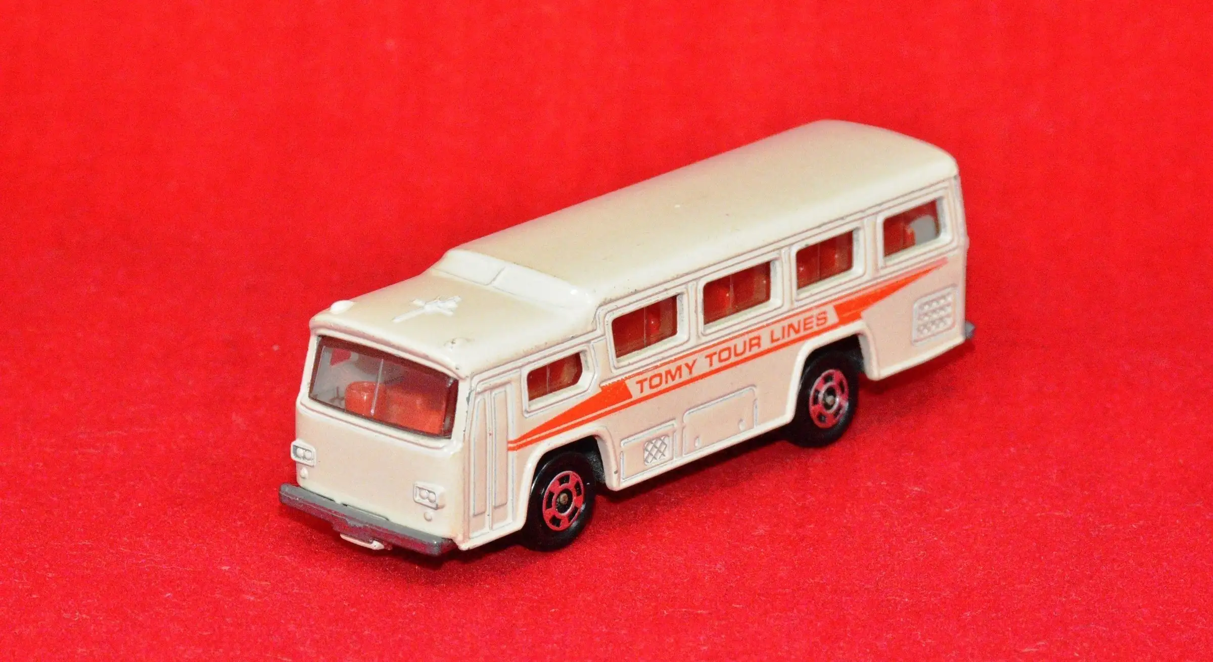 Tomica Fuji Semi-Decker Type Bus - Loose Cars