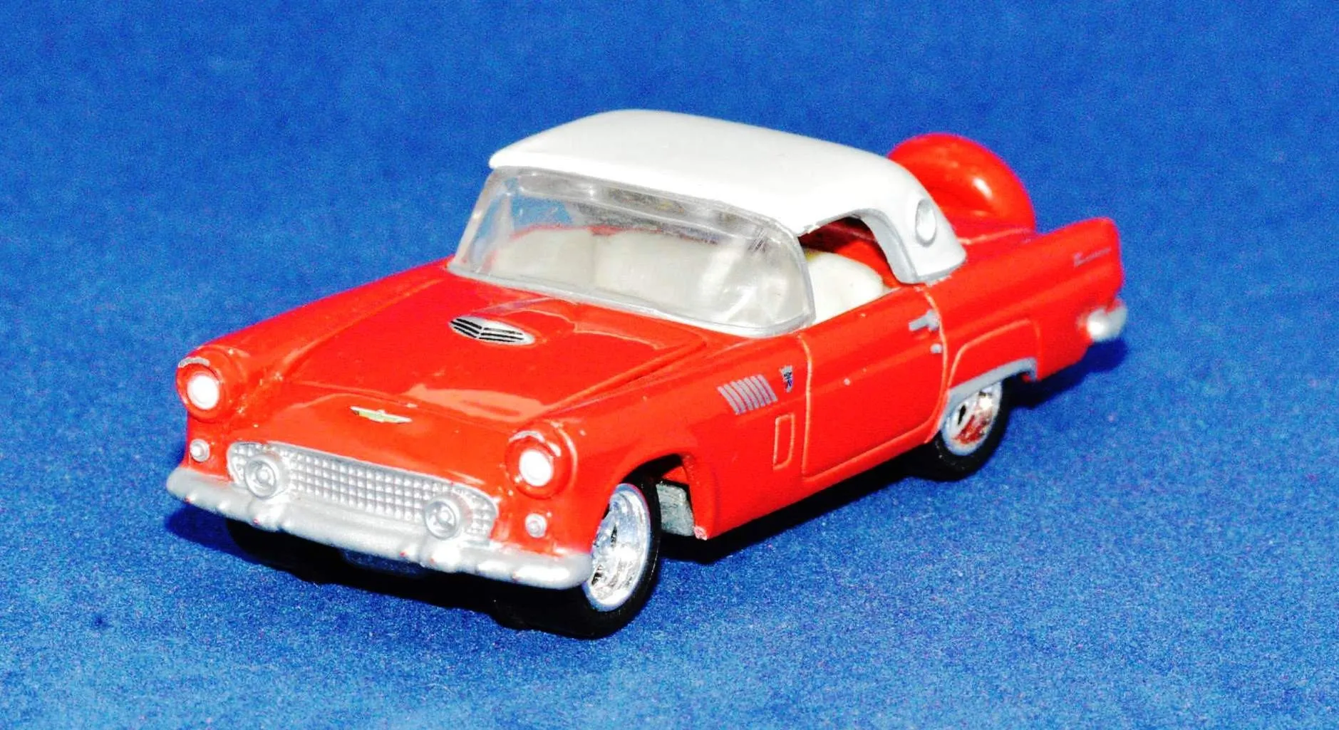 Johnny Lightning '56 T-Bird - Loose Cars